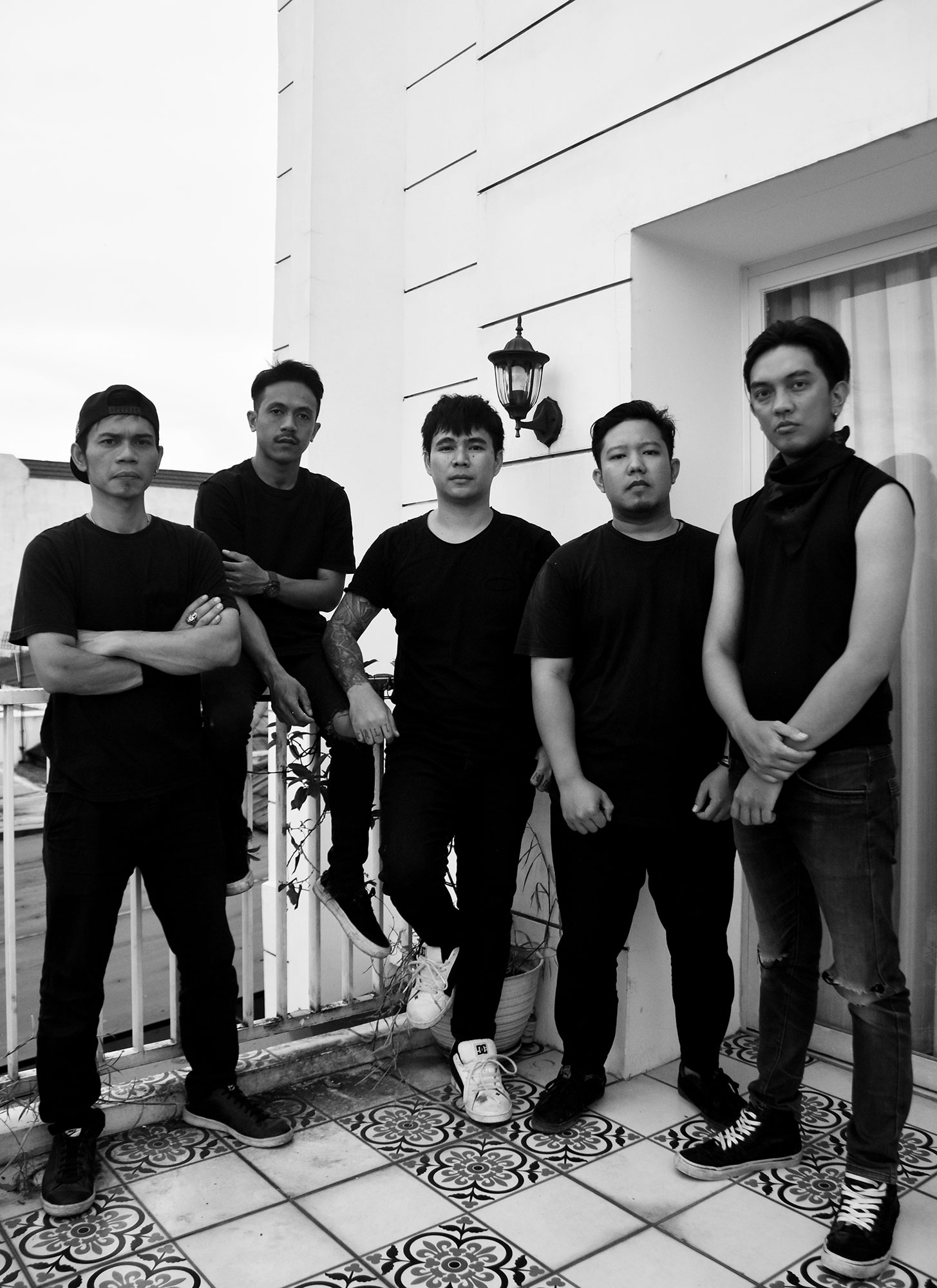 SILENT IN LIGHTLESS Lepas Energi Perlawanan di “Manuver Durjana ...