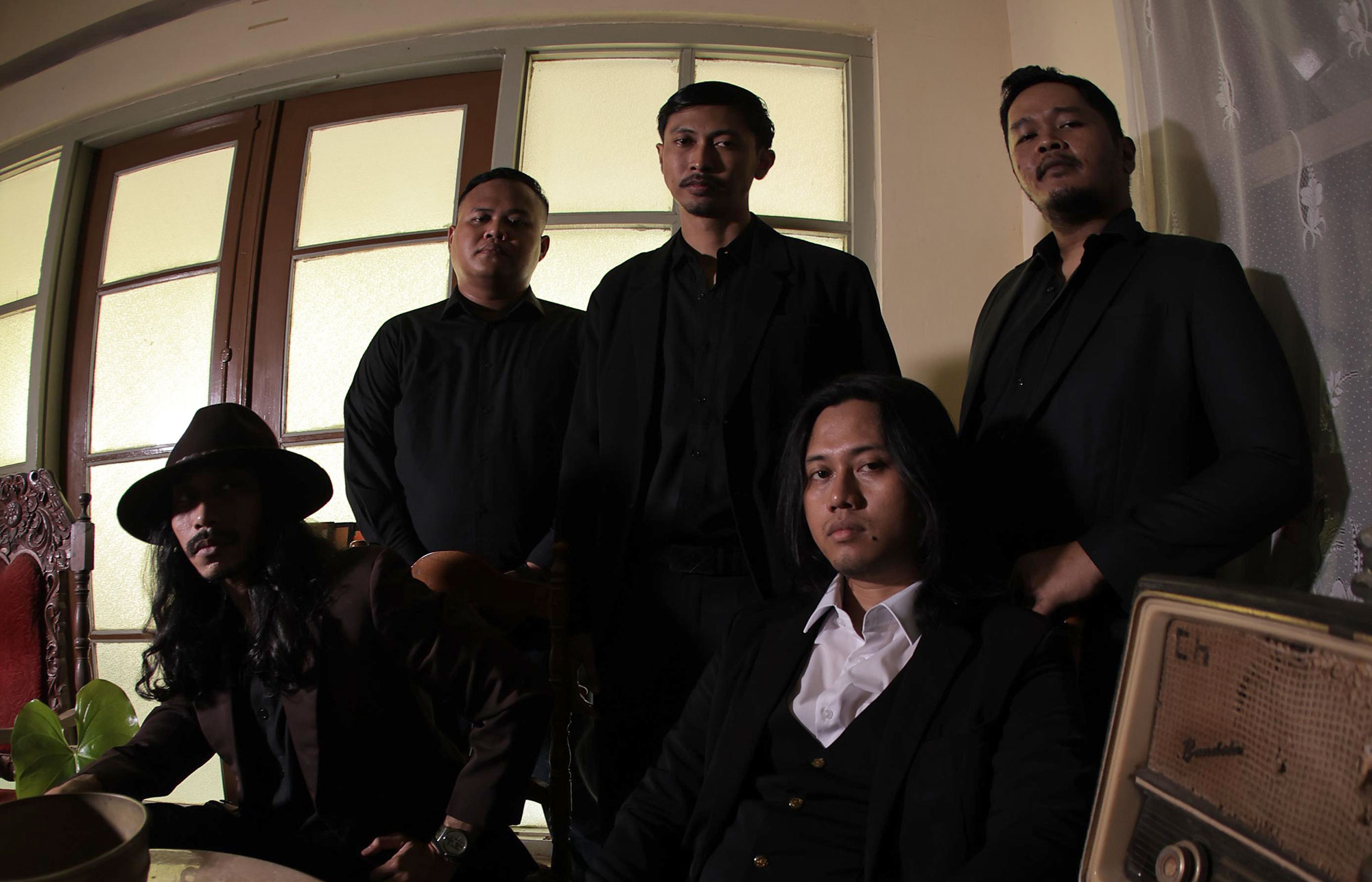 INNOCENT VOICE: Kini Bereksplorasi di Wilayah Symphonic Metalcore ...